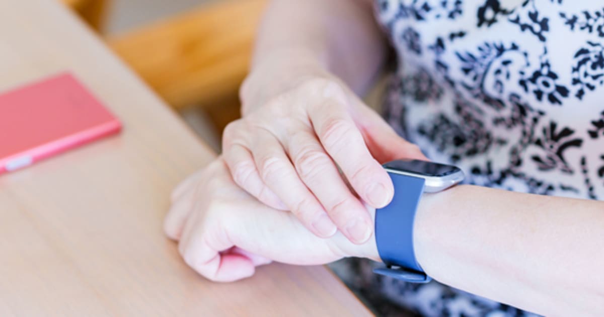 How smartwatches can help in an emergency | Baptist Health ...